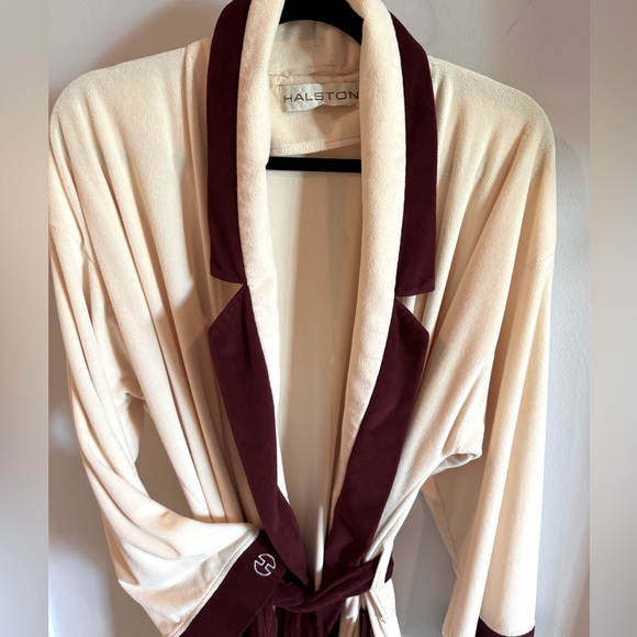 Halston Heritage | Intimates & Sleepwear | Vintage Halston Creme ...